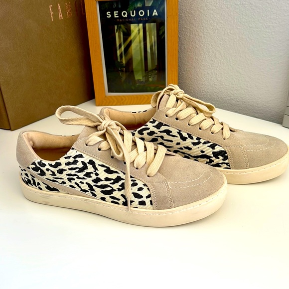 Oasis | Shoes | Oasis Society Sneakers | Poshmark